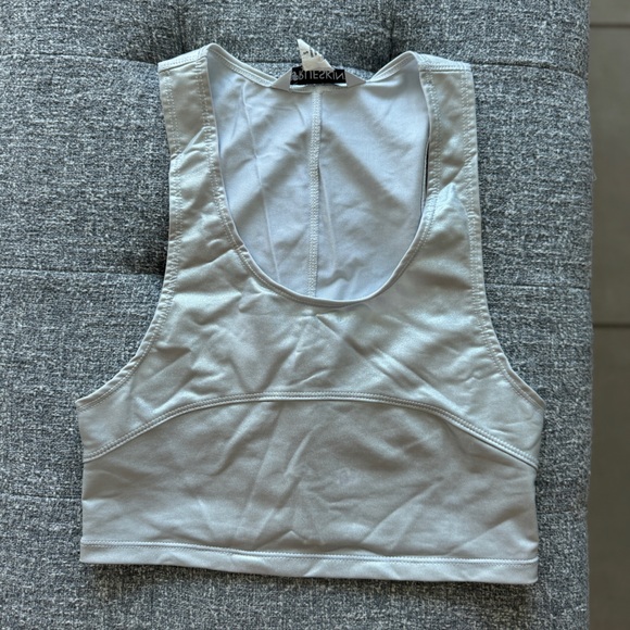 Rufskin | Shirts | Silver Rufskin Crop Tank | Poshmark